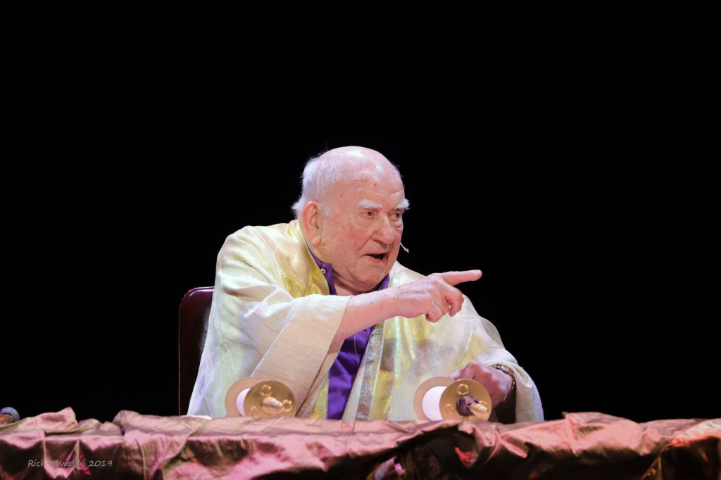 Letter to the editor: Age reference doesn’t belong in Ed Asner story