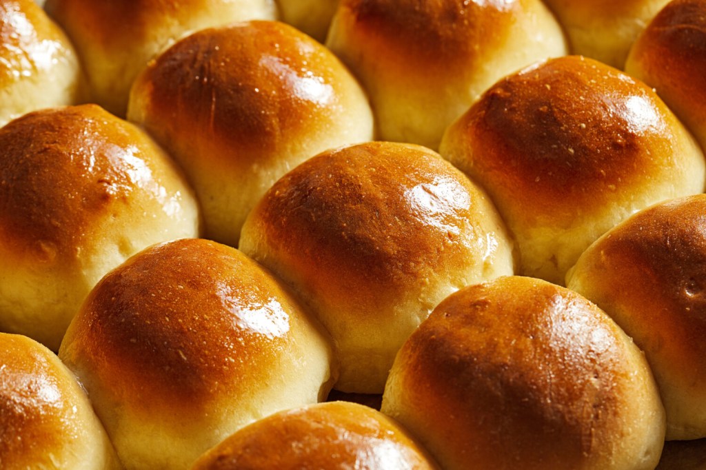 These warm, fluffy pull-apart dinner rolls are bliss to eat and a cinch ...