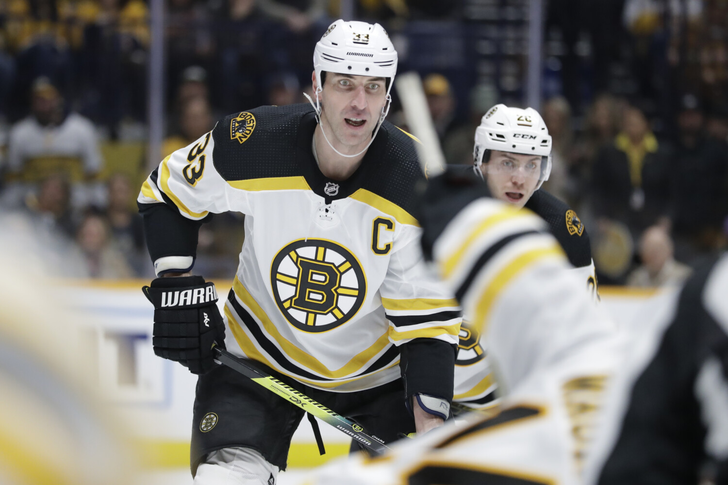 Longtime Bruins captain Chara sign with Capitals