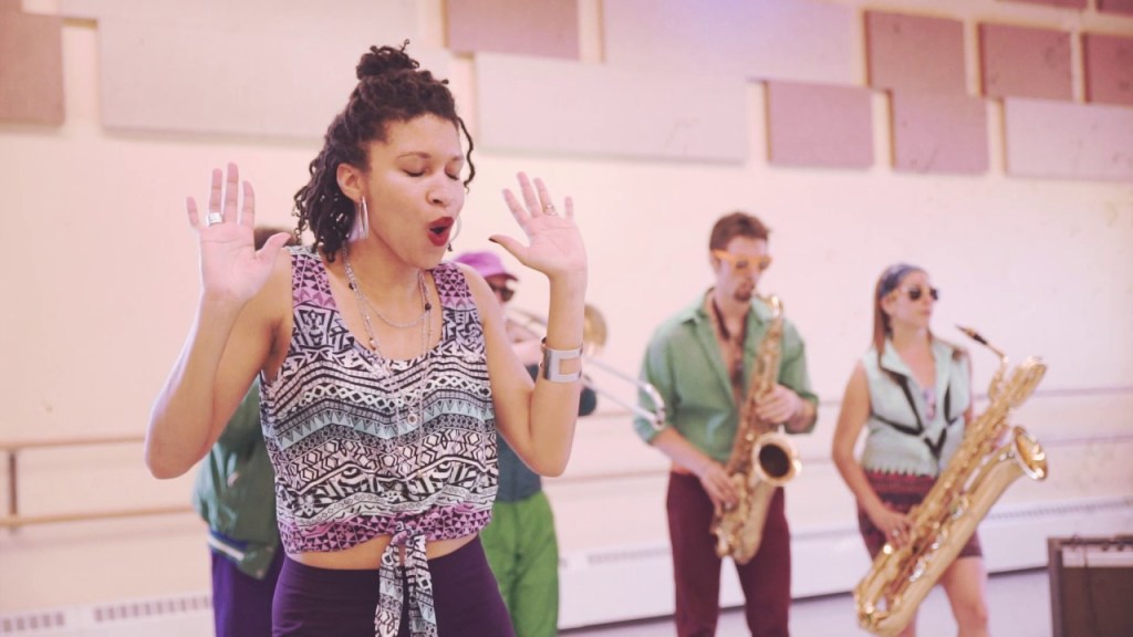 Erica Bryan & Tom Sullivan to live stream performance