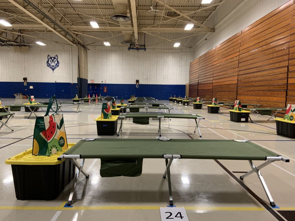 Temporary shelter in USM gym closing