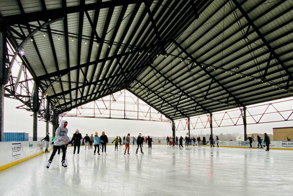 Ice skating at Thompson’s Point, tribute to Phil Lesh, and Stiff Socks ...