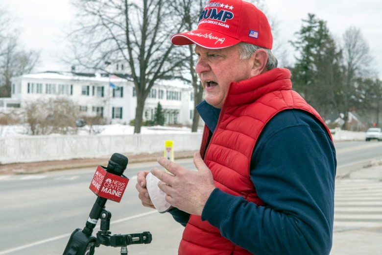 Former Senate candidate Max Linn appears at small Trump, anti-mask ...