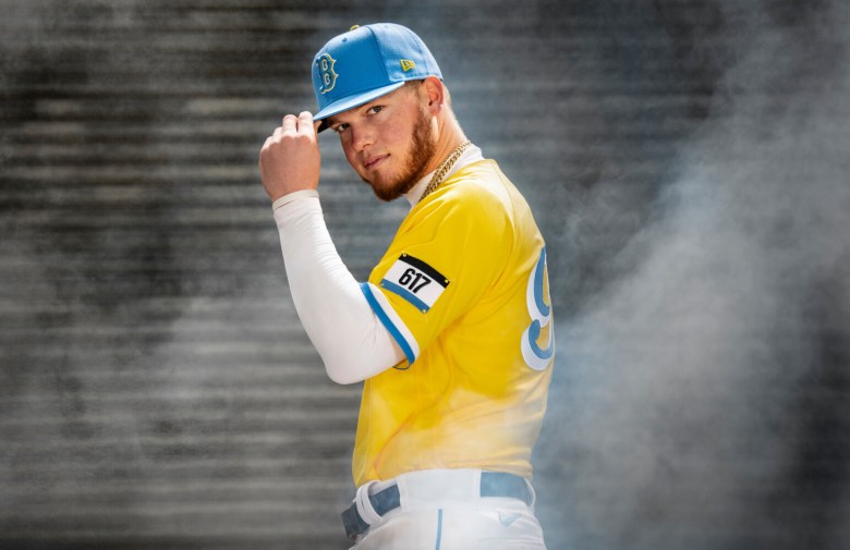 Red Sox unveil yellow and blue uniforms for Patriots Day