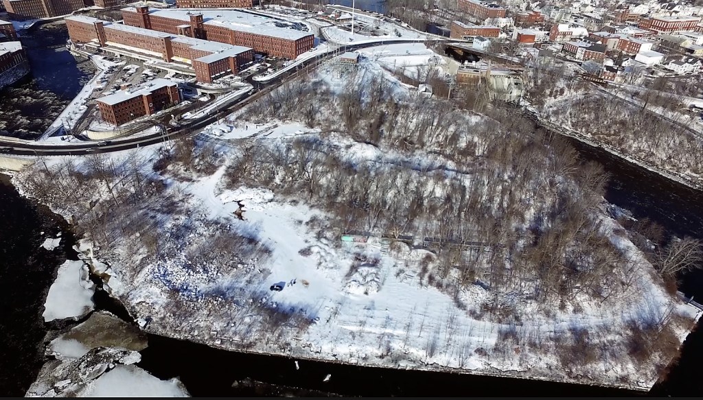 Townhouses proposed for vacant land on east side of Saco Island