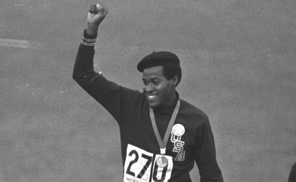 Lee Evans, record-setting sprinter and 1968 Olympic activist, dies at ...