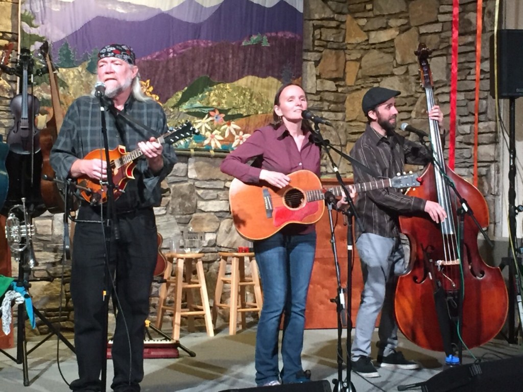 Heather Pierson Acoustic Trio to perform for the Lovell Brick Church