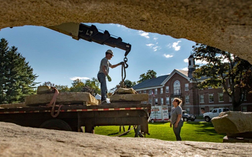 Hallowell’s granite event lets public watch the creation of 6 sculptures