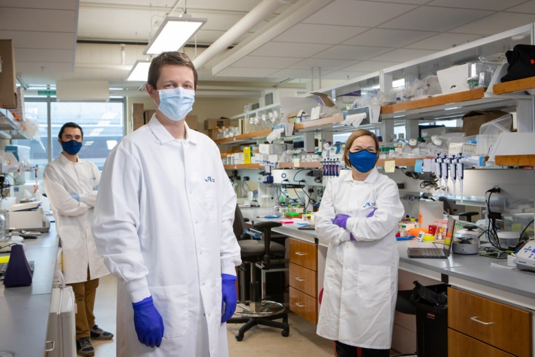 Omicron spreading in Maine as hospitalizations climb