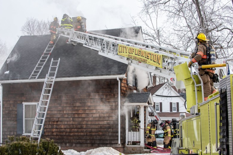 Video: Firefighters rescue cat in Sabattus house fire; family burned ...