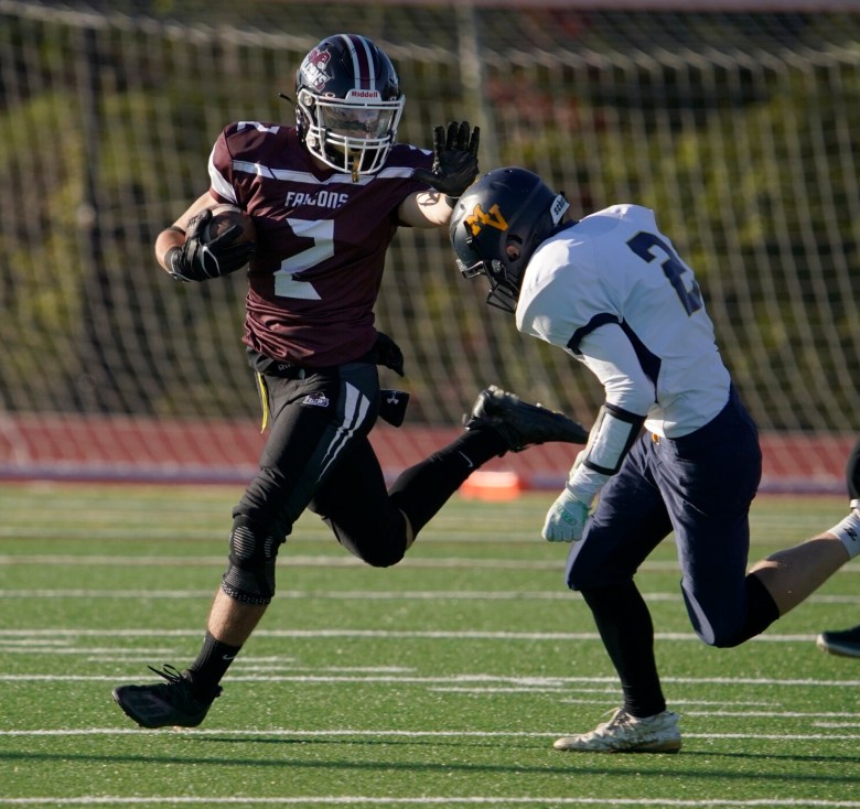 Football: Freeport picks up impressive win, shuts out Medomak Valley, 19-0