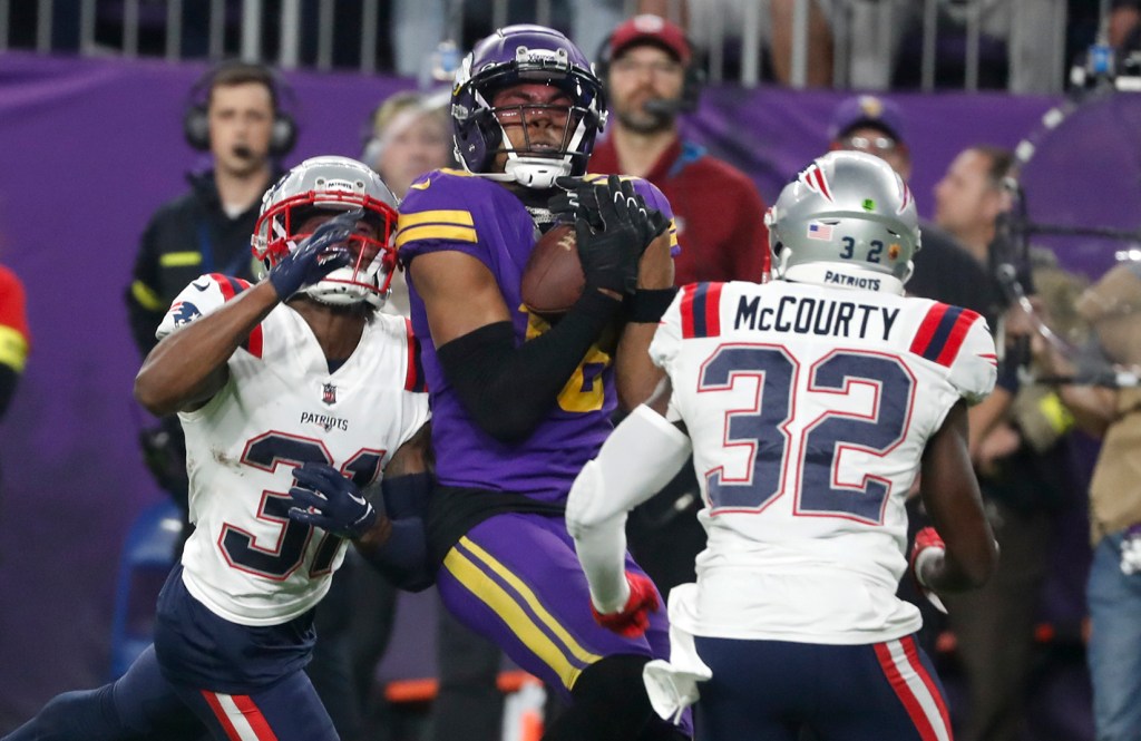 Fourth-quarter letdown sinks Patriots as Vikings rally for 33-26 win