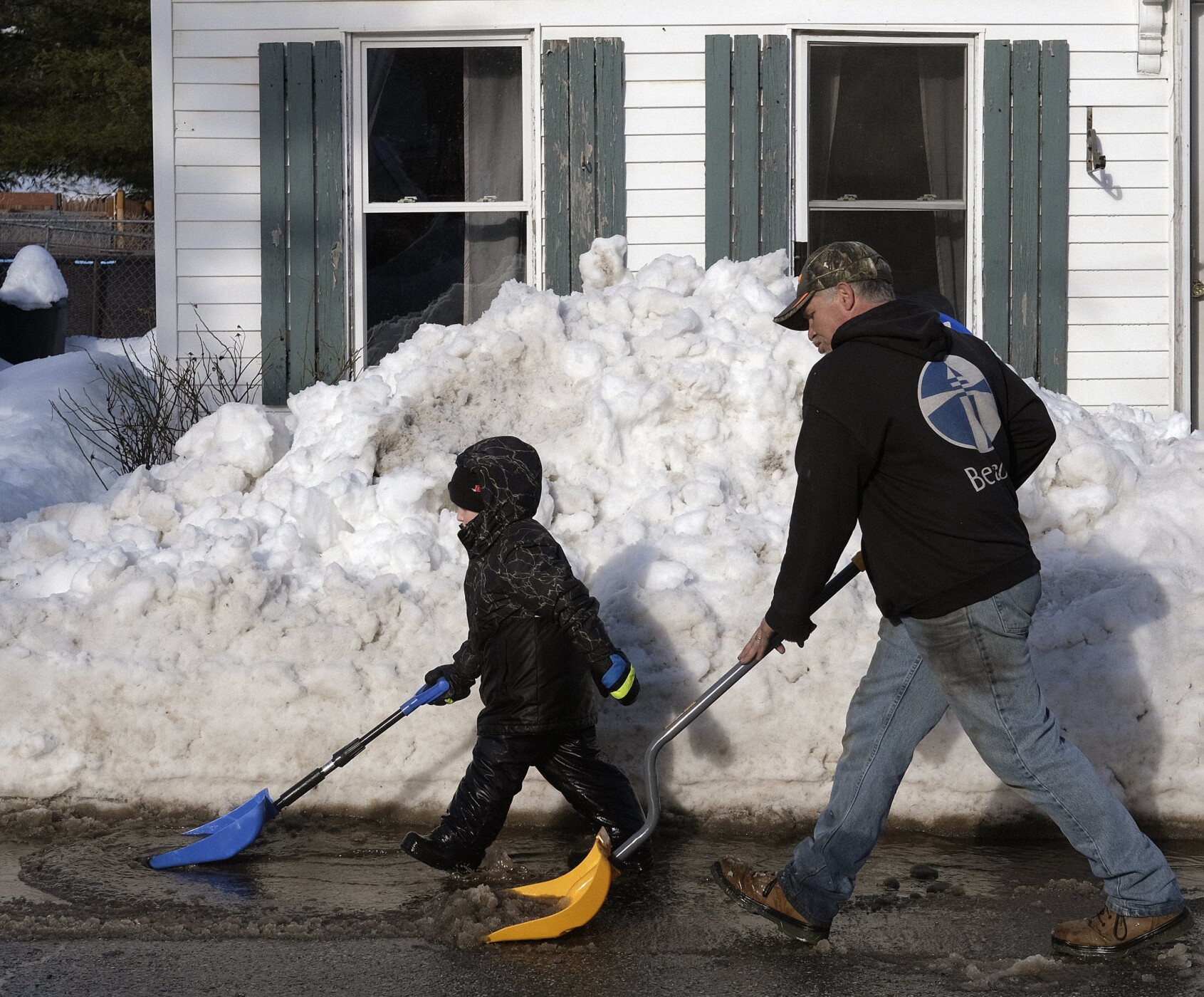 Snow followed by rain tamps down snowfall totals in central Maine