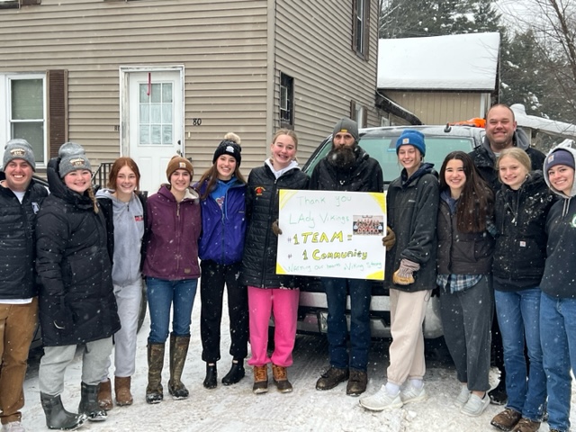 Oxford Hills Lady Vikings help community