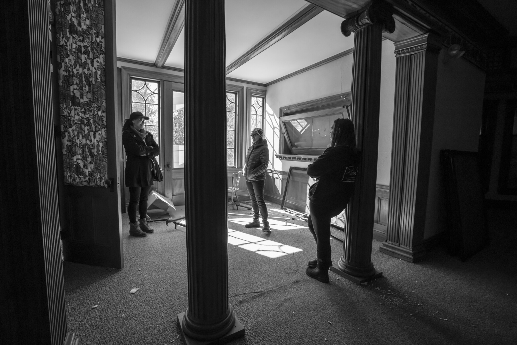 Andrews and Kelly tour Gehring House