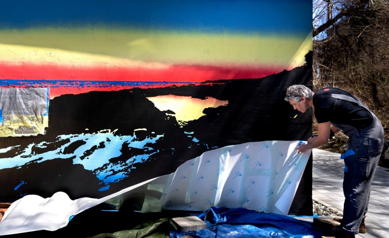 In photos: Artist Joe Wardwell creates murals