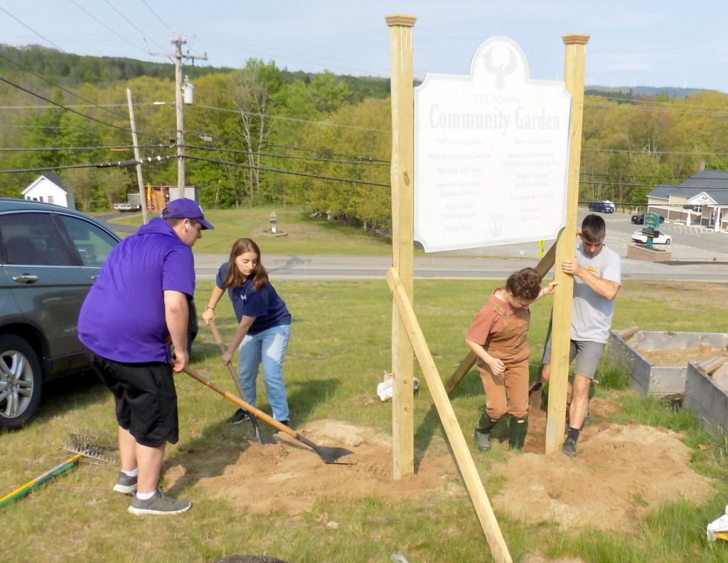 Class of 2023 undertakes first community service field day