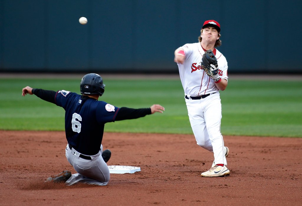 Somerset takes series opener against Sea Dogs, 3-1