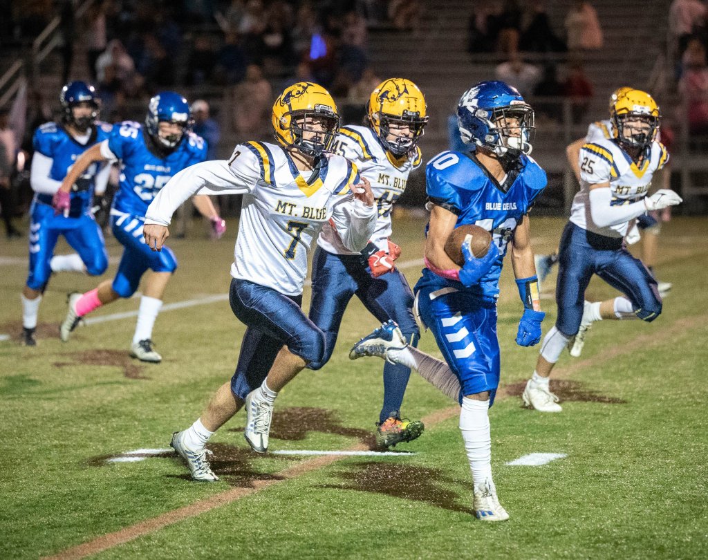 Football: Lewiston powers past Mt. Blue