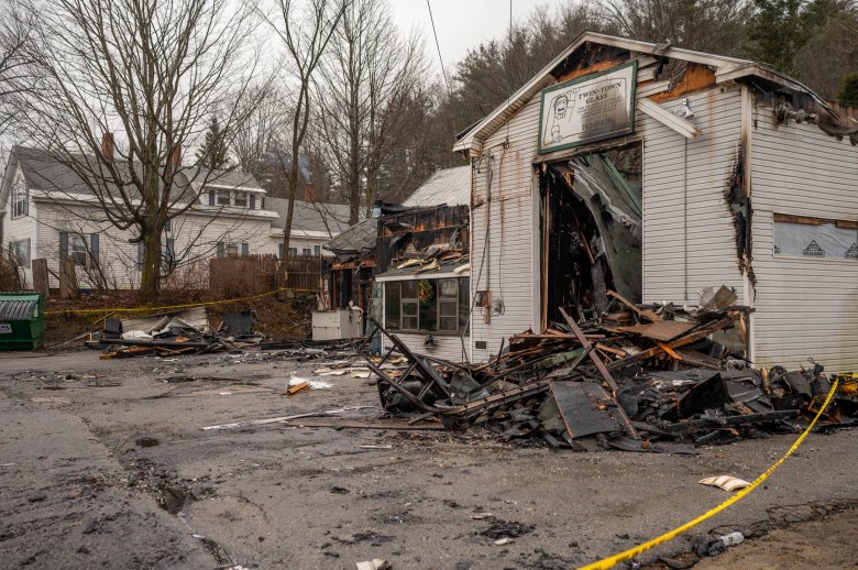 Tuesday night fire destroys building with 2 businesses in Norway