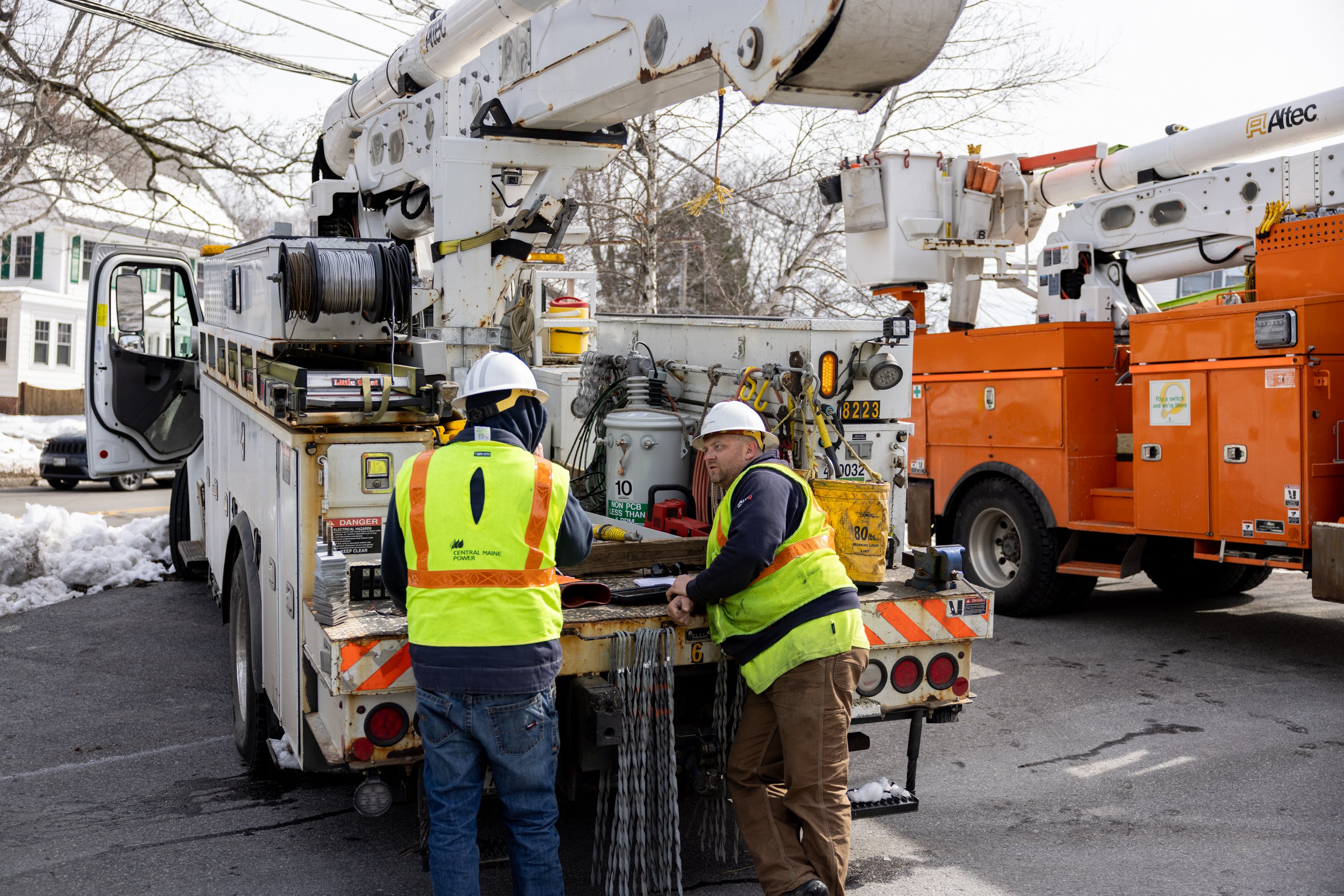 CMP dispatches line crews to help restore power in Virginia, North Carolina