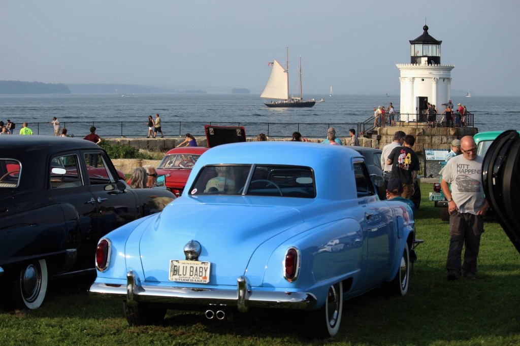 String quartet plays Taylor Swift, Goth Babe at Thompson’s Point, Bug Light Car Show