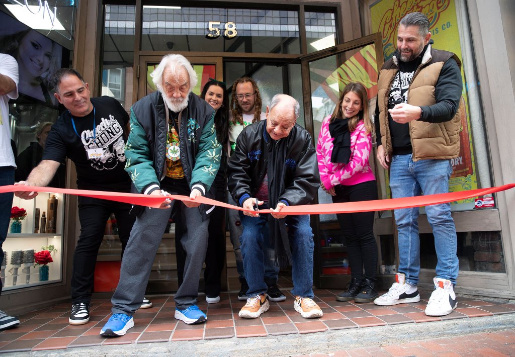 Fans are ‘up in smoke’ about new dispensary opened by stoner legends ...