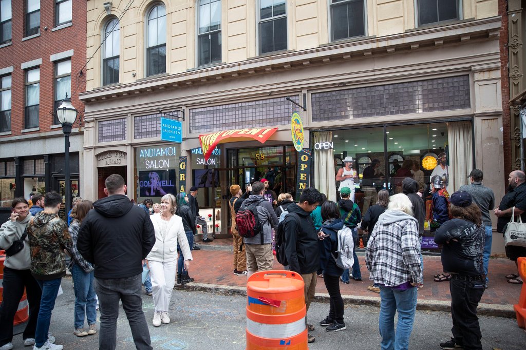 Fans are ‘up in smoke’ about new dispensary opened by stoner legends ...