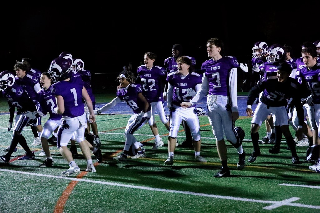 Deering smothers Massabesic in football semifinals