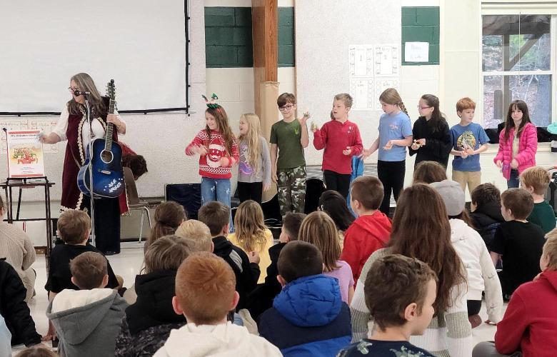 Photos: Reindeer names and games