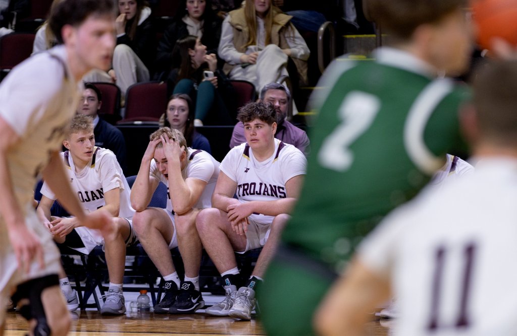 Bonny Eagle boys basketball stuns No. 1 Thornton in AA South semifinal