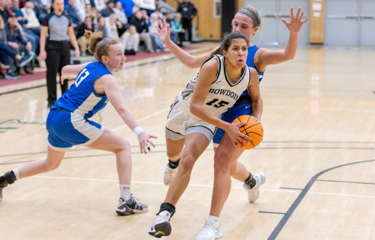Sydney Jones’ late-game heroics wins back-to-back NESCAC titles for ...