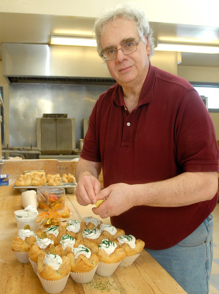 Historical photos: Decades of sweet treats at Tony’s Donuts in Portland