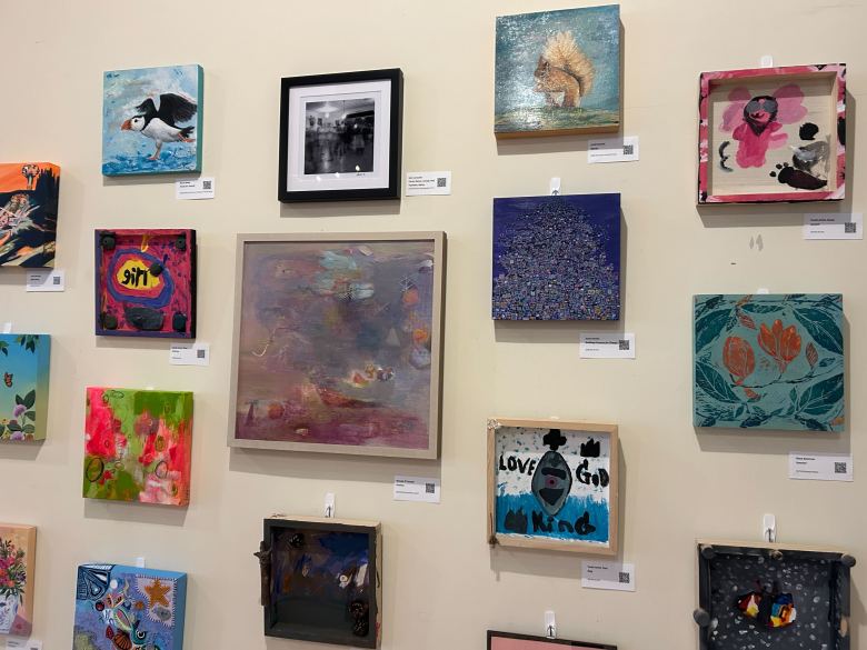 Brunswick exhibition raises funds for art therapy programs