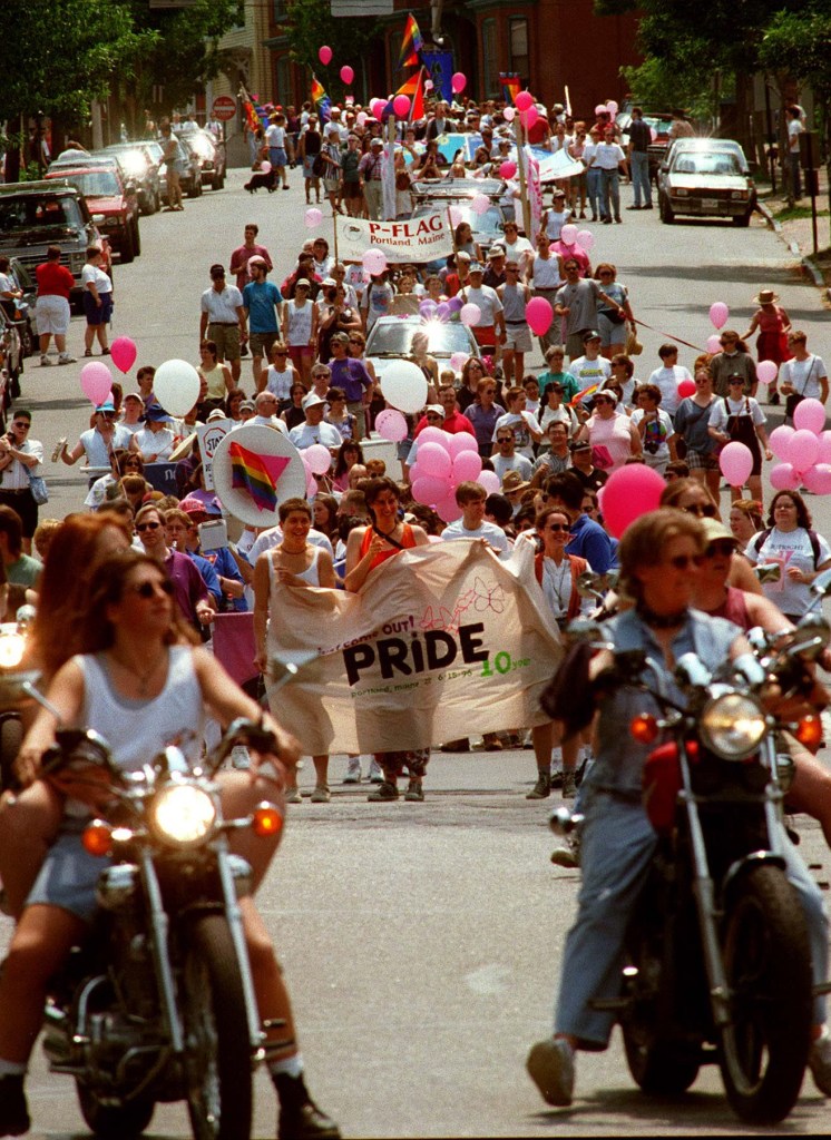 Throwback photo: Frannie Peabody waves to the crowd during 1999 ...