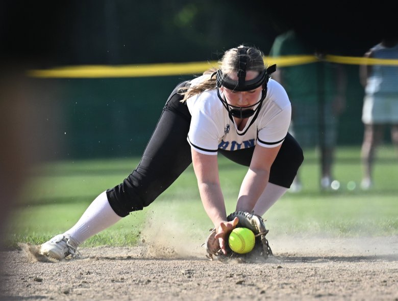 Julia Pike, Mia McCarthy lead Kennebunk softball past Biddeford
