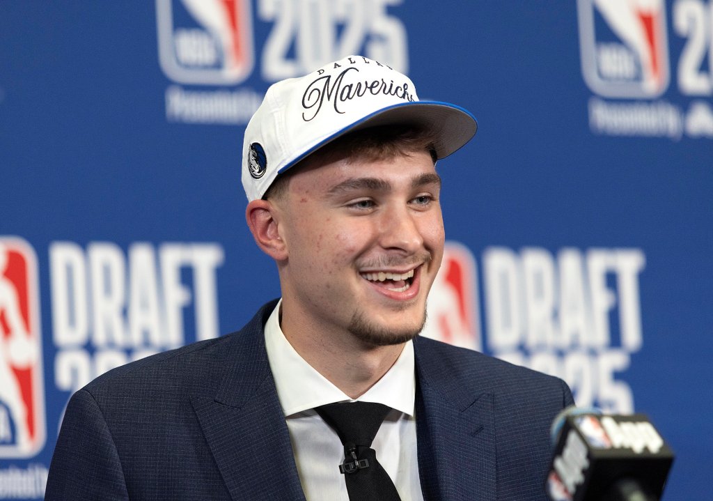 Cooper Flagg signs rookie contract with Dallas Mavericks