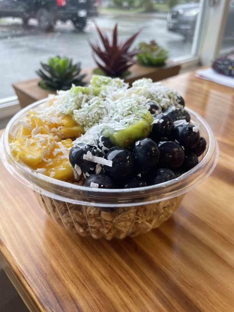 Maine-based franchise Bay Bowls opens new location in Bath