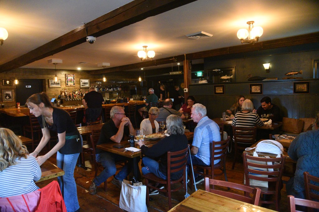 King’s Head Pub takes over old haunt in Freeport