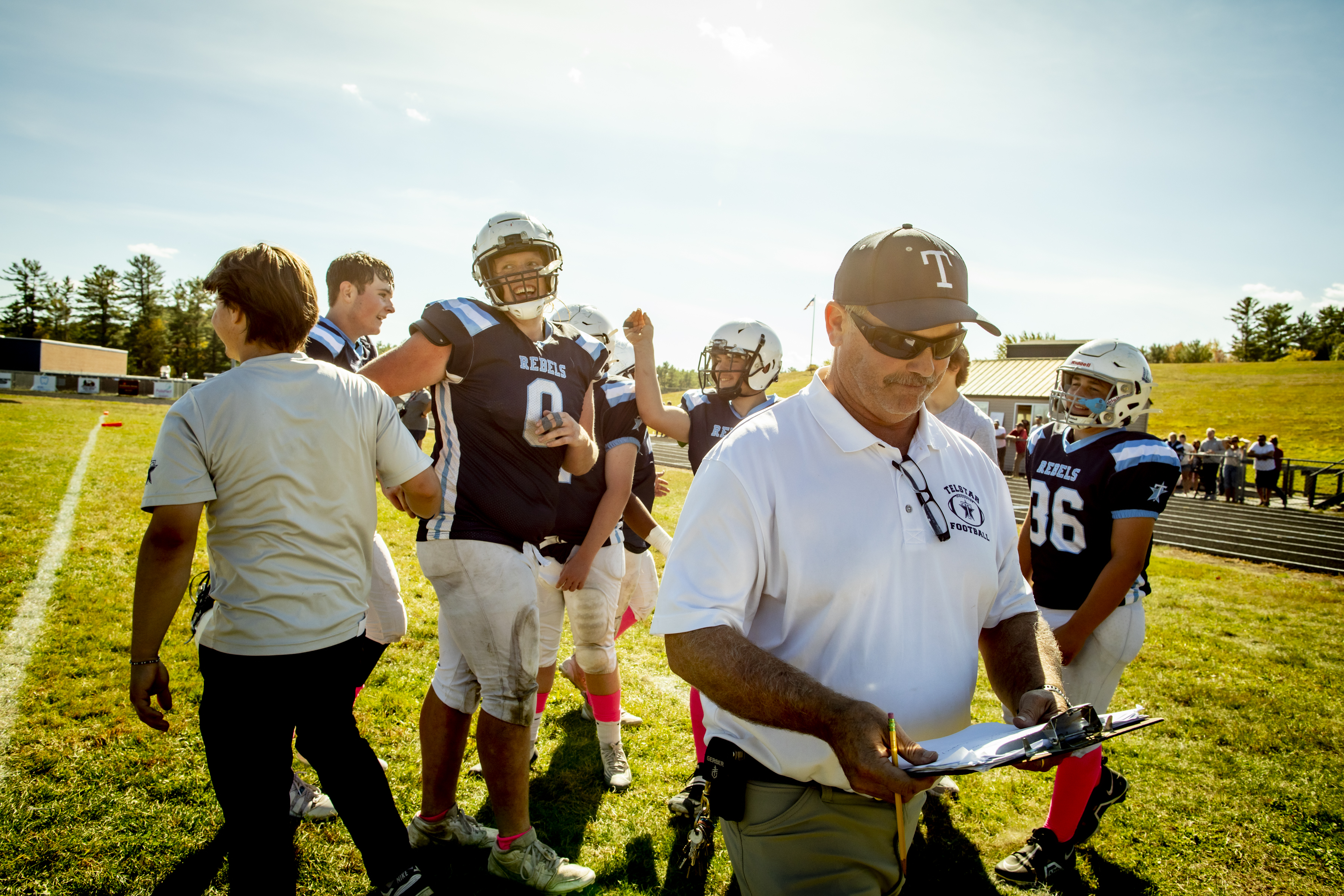 Telstar crushes Mt. View, 86-0
