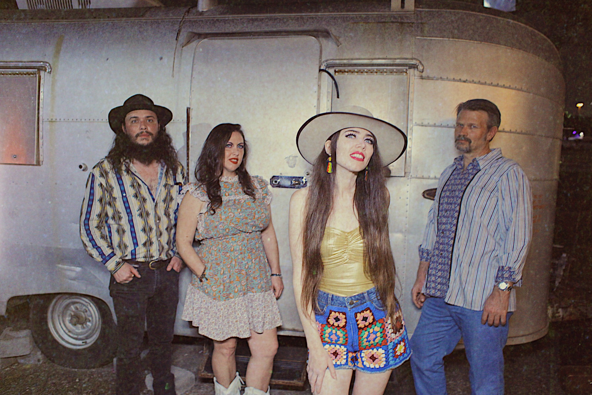 Martha Spencer and The Wonderland Band reminiscent of young Dolly ...