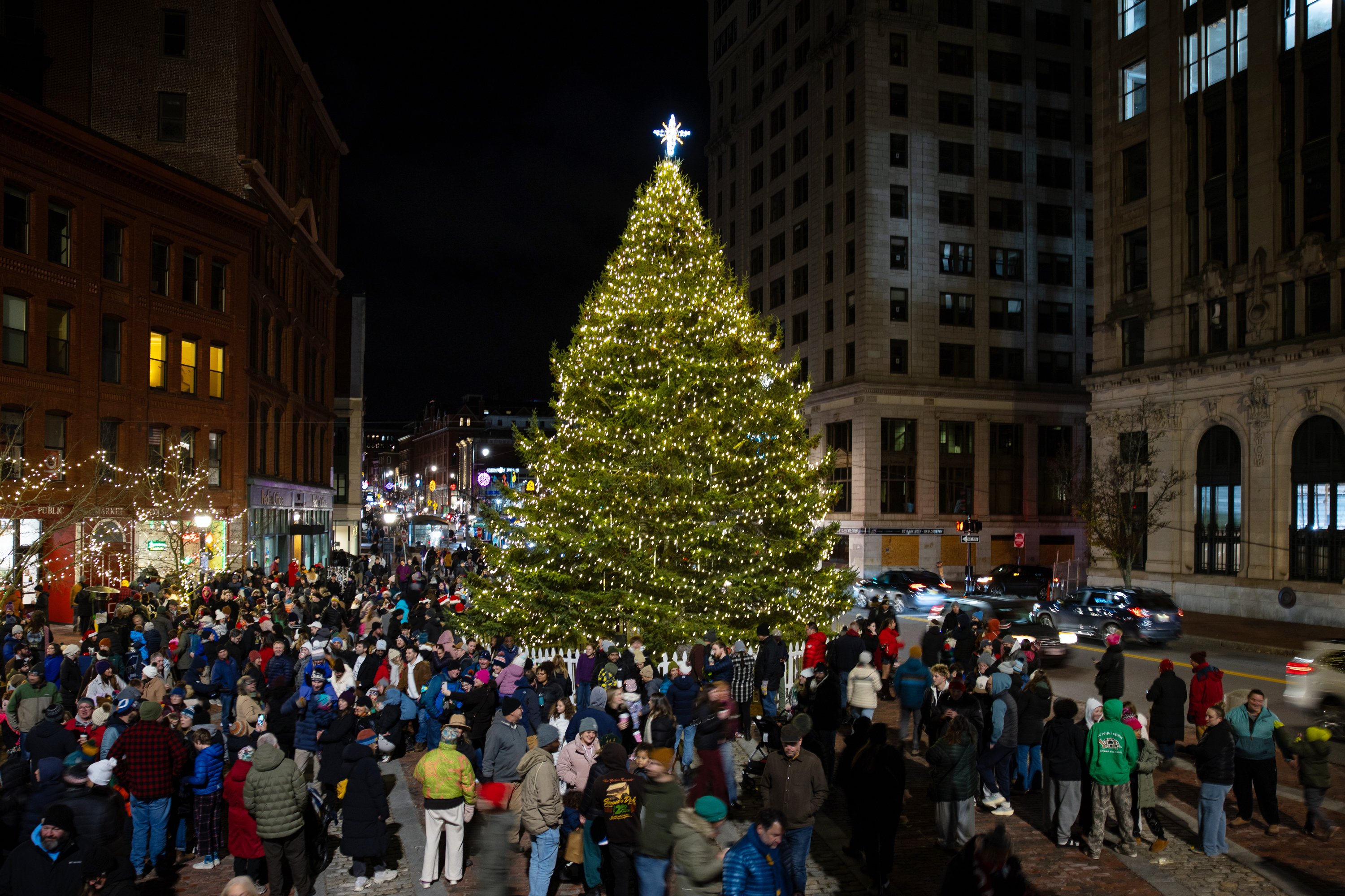 Portland rings in holiday season with ‘maybe the biggest ever’ annual ...