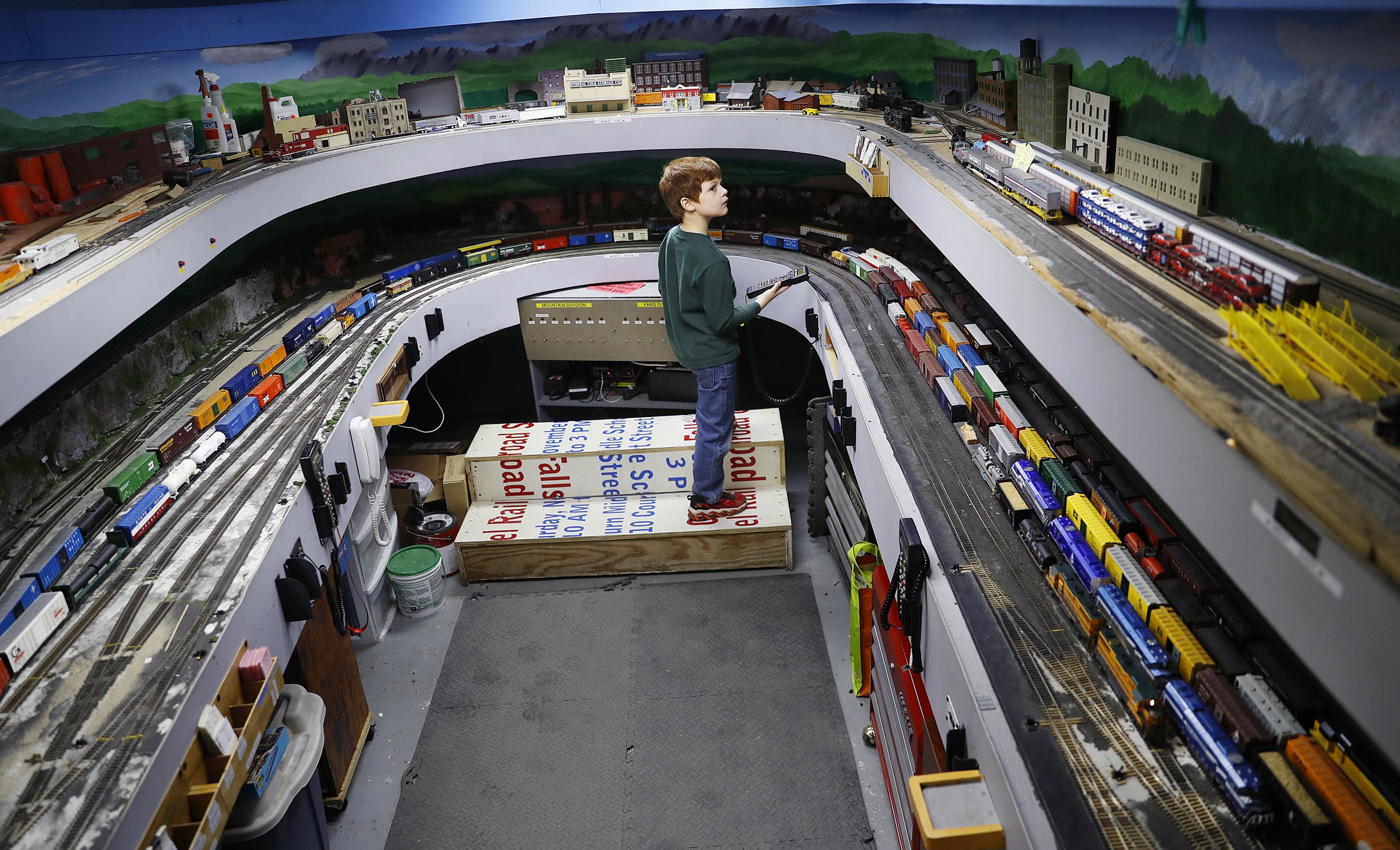 Model train fest in Auburn draws in enthusiasts of all ages