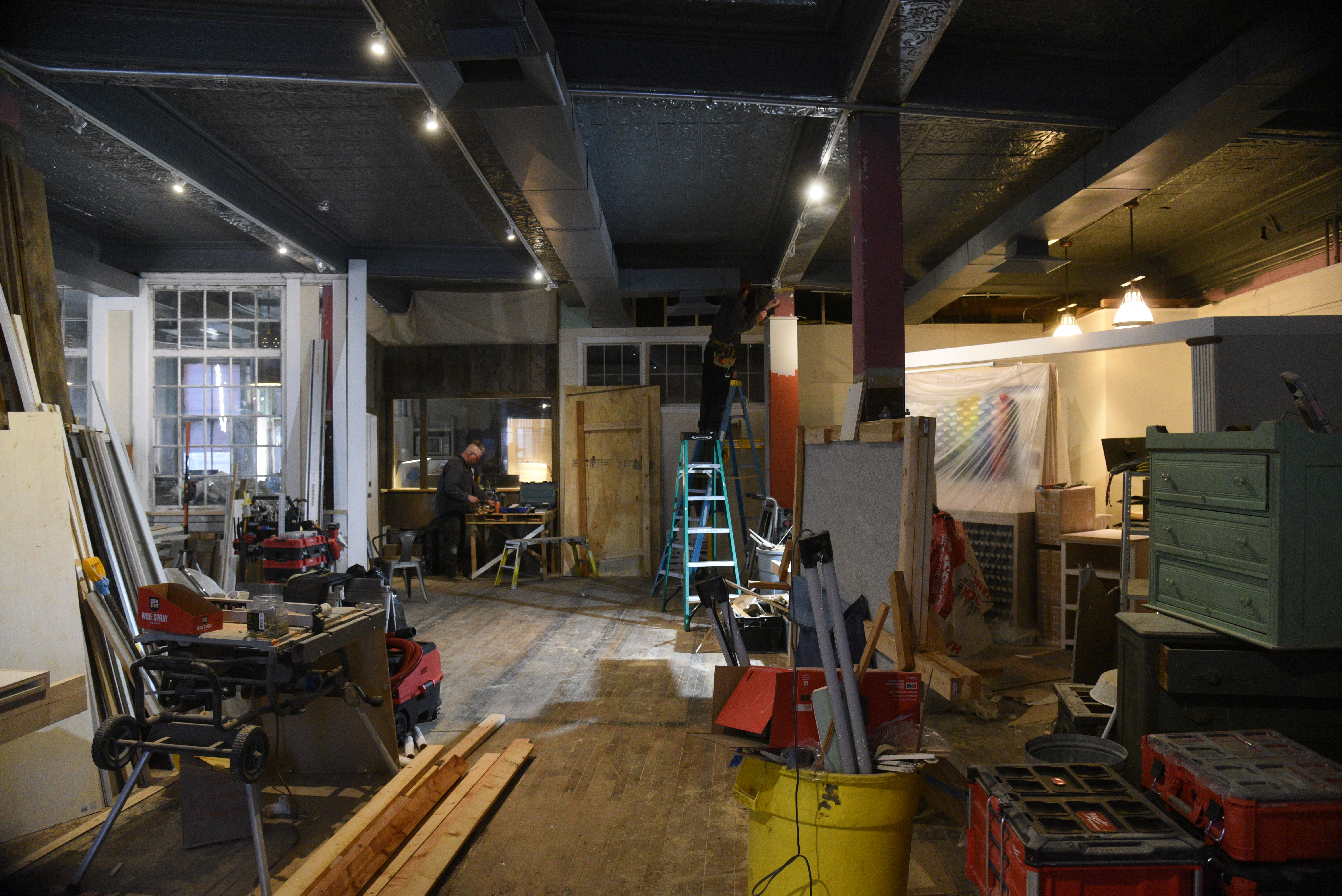 Bath interior design company moves, upgrades downtown shop