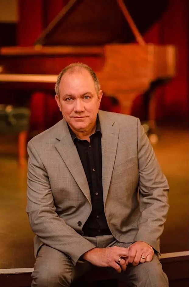 Cadenza in Freeport hosts piano man David Watts and folk singer Carole Wise