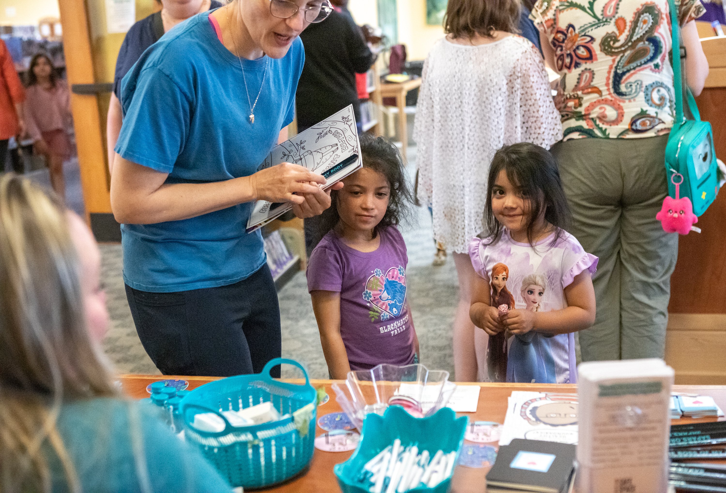 Auburn Public Library draws crowd as summer reading program kicks off