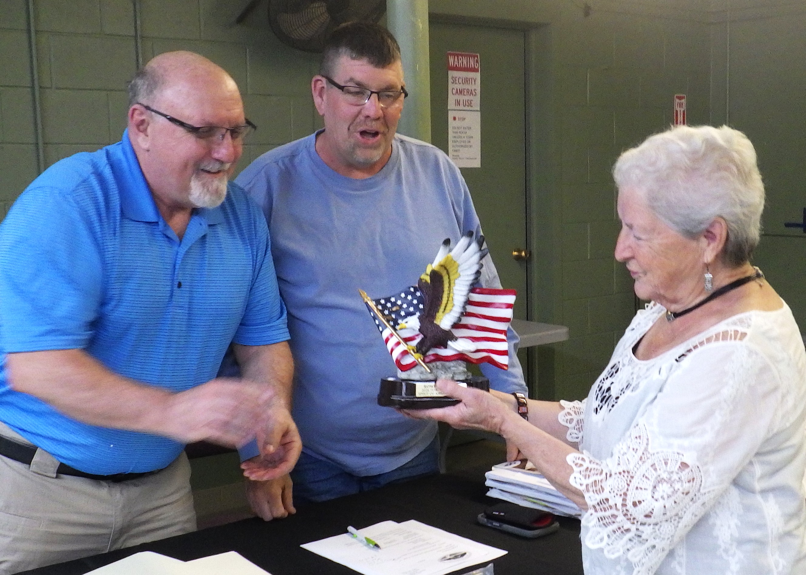 Mexico gives 2 volunteers Spirit of America award